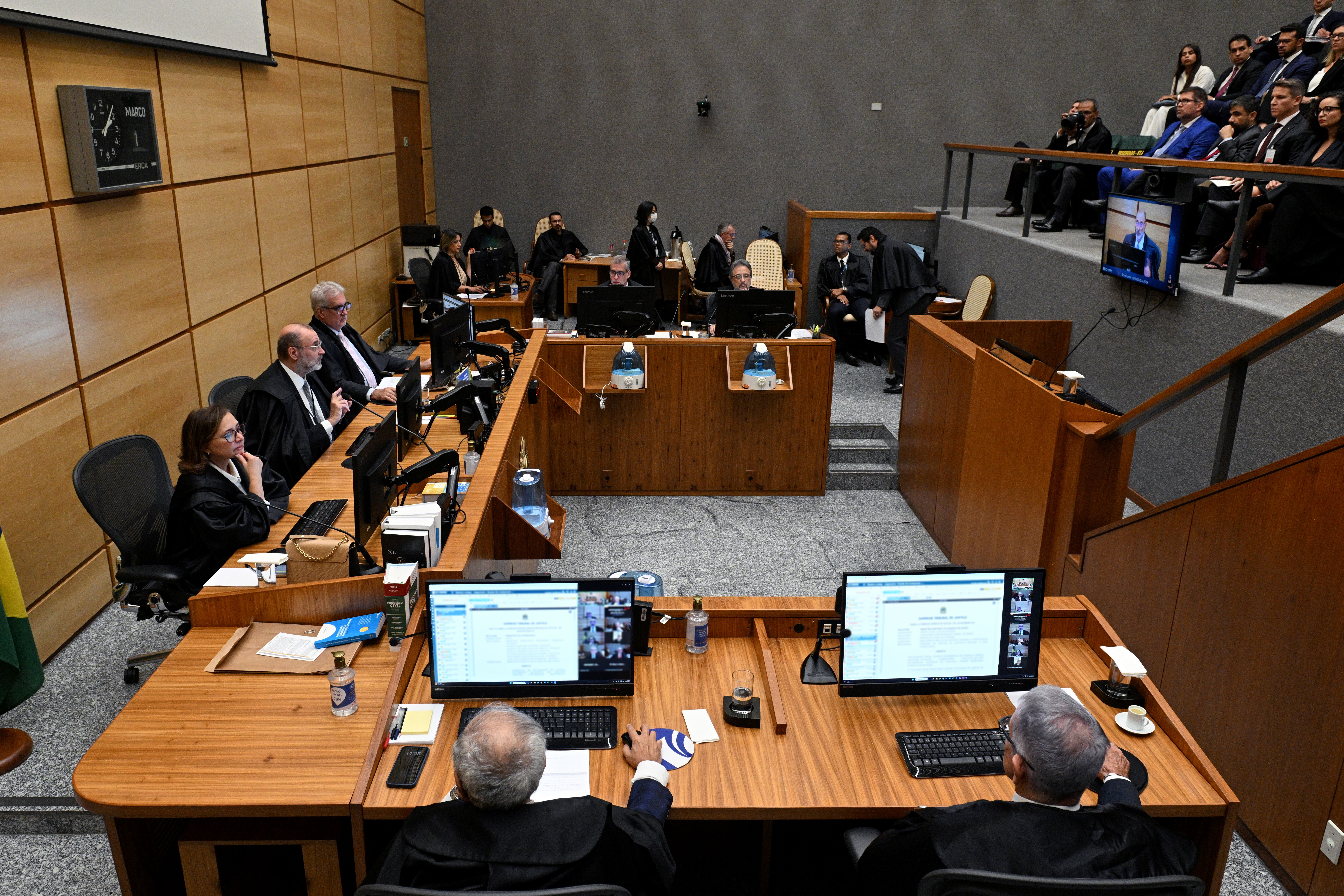 STJ decide que paciente não precisa comprovar baixa renda para obter Habeas Corpus de cultivo de ...